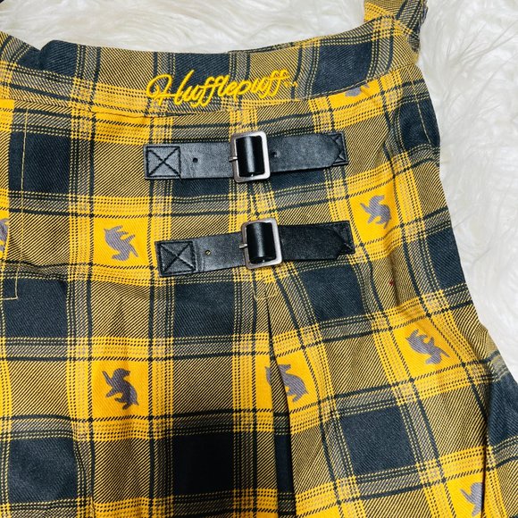 Wizarding World Of Harry Potter | Skirts | Harry Potter Hufflepuff ...
